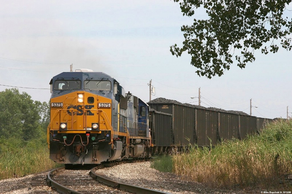 CSX ES44DC 5375